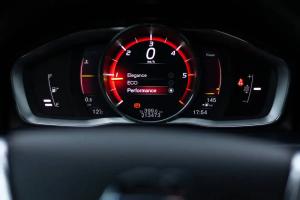Белый Вольво B60 2016 в Рига, объемом двигателя 2.00 л и пробегом 213 тыс. км за 8495 €, фото 23 на AUTOMOTO.COM.LV