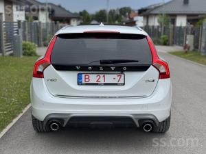 Белый Вольво B60 2016 в Елгава, объемом двигателя 2.40 л и пробегом 250 тыс. км за 11200 €, фото 10 на AUTOMOTO.COM.LV
