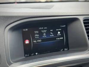 Balts Volvo V60 2016 Jelgava, ar dzinēja tilpumu 2.40 L un nobraukumu 250 tūkst. km par 11200 €, foto 22 vietnē AUTOMOTO.COM.LV