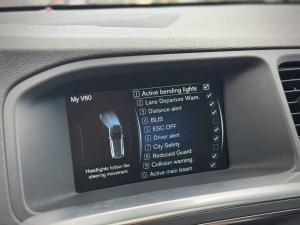 Balts Volvo V60 2016 Jelgava, ar dzinēja tilpumu 2.40 L un nobraukumu 250 tūkst. km par 11200 €, foto 23 vietnē AUTOMOTO.COM.LV