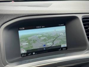 Balts Volvo V60 2016 Jelgava, ar dzinēja tilpumu 2.40 L un nobraukumu 250 tūkst. km par 11200 €, foto 24 vietnē AUTOMOTO.COM.LV