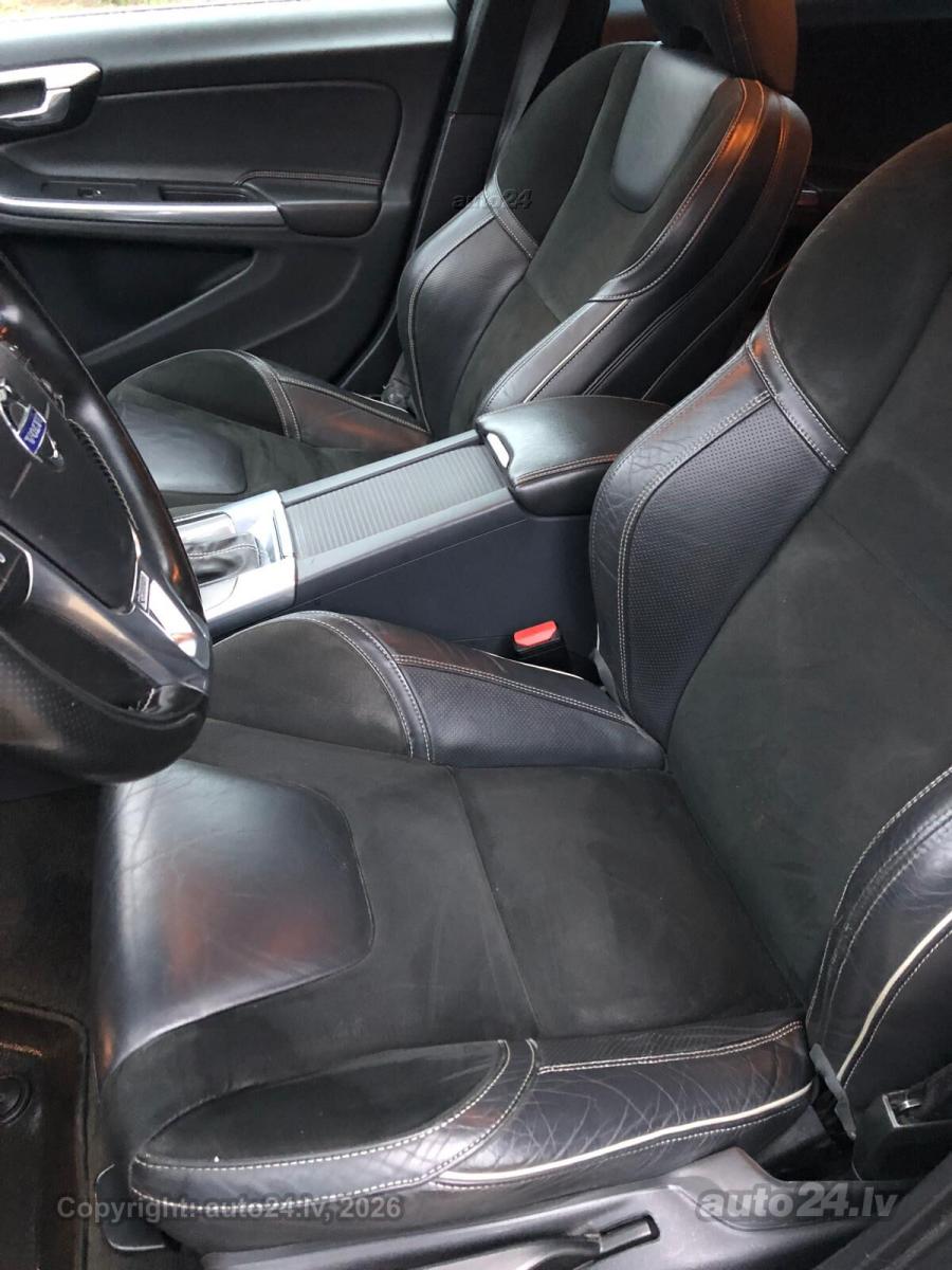 White Volvo V60 2016 in Riga, with an engine capacity of 2.00 L and mileage of 302 thousand km for 9500 €, photo 15 on AUTOMOTO.COM.LV