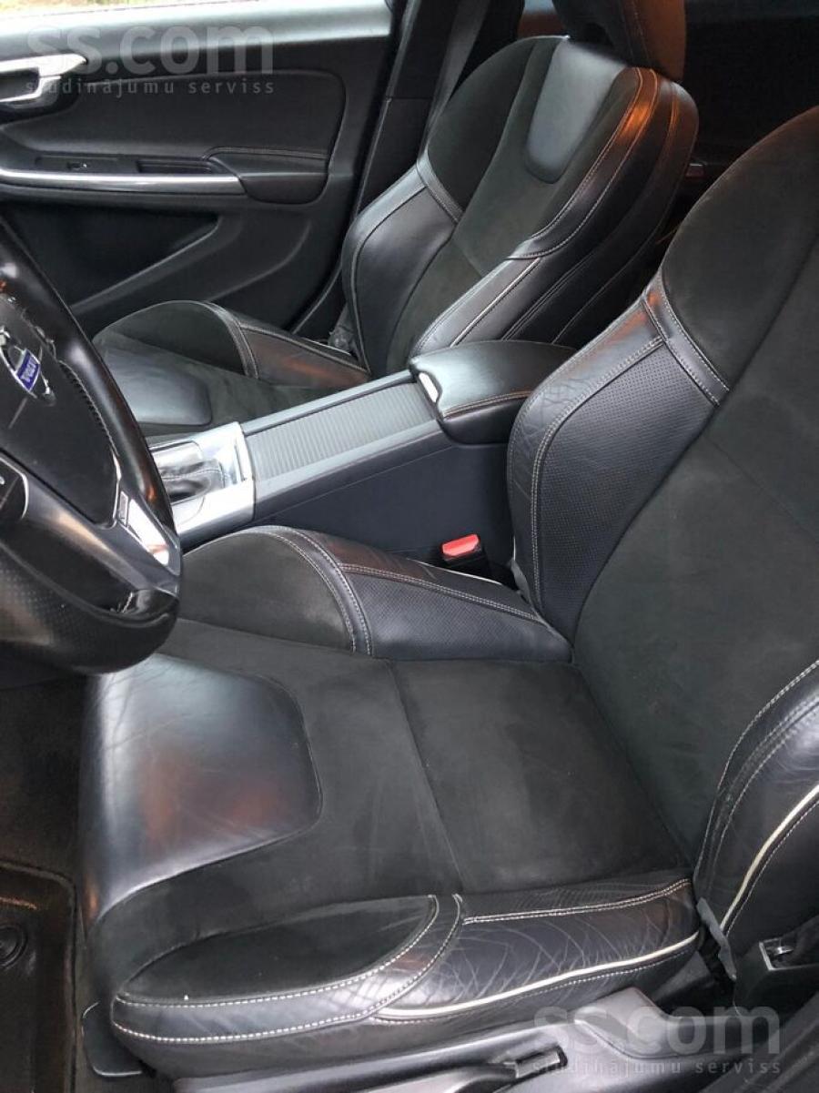 White Volvo V60 2016 in Riga, with an engine capacity of 2.00 L and mileage of 302 thousand km for 9500 €, photo 15 on AUTOMOTO.COM.LV