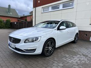 Balts Volvo V60 2016 Kretinga, ar dzinēja tilpumu 2.40 L un nobraukumu 224 tūkst. km par 9699 €, foto 5 vietnē AUTOMOTO.COM.LV