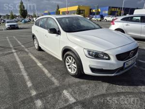 White Volvo V60 2016 in Riga, with an engine capacity of 2.40 L and mileage of 248 thousand km for 12800 €, photo  on AUTOMOTO.COM.LV
