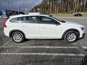 Белый Вольво B60 2016 в Рига, объемом двигателя 2.40 л и пробегом 248 тыс. км за 12800 €, фото 3 на AUTOMOTO.COM.LV