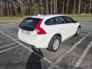 Белый Вольво B60 2016 в Рига, объемом двигателя 2.40 л и пробегом 248 тыс. км за 12800 €, фото 4 на AUTOMOTO.COM.LV