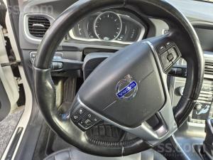 Белый Вольво B60 2016 в Рига, объемом двигателя 2.40 л и пробегом 248 тыс. км за 12800 €, фото 14 на AUTOMOTO.COM.LV