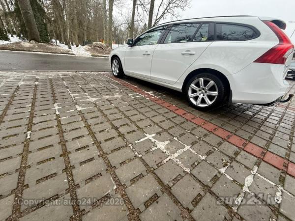 Белый Вольво B60 2017 в Таллин, объемом двигателя 2.00 л и пробегом 217 тыс. км за 9890 €, фото 11 на AUTOMOTO.COM.LV