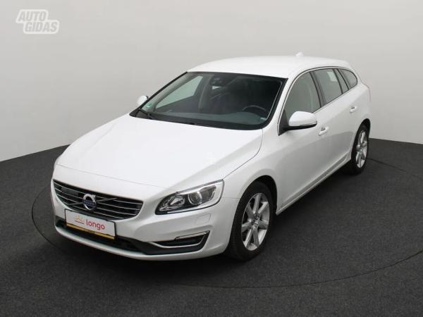 Balts Volvo V60 2017 Viļņa, ar dzinēja tilpumu 2.00 L un nobraukumu 194 tūkst. km par 12199 €, foto  vietnē AUTOMOTO.COM.LV