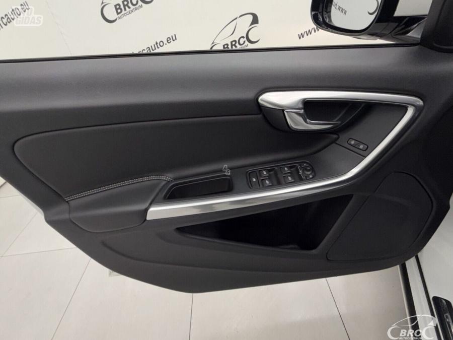 Белый Вольво B60 2017 в Авиженяй, объемом двигателя 2.00 л и пробегом 258 тыс. км за 7500 €, фото 19 на AUTOMOTO.COM.LV