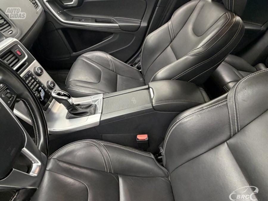 Белый Вольво B60 2017 в Авиженяй, объемом двигателя 2.00 л и пробегом 258 тыс. км за 7500 €, фото 23 на AUTOMOTO.COM.LV