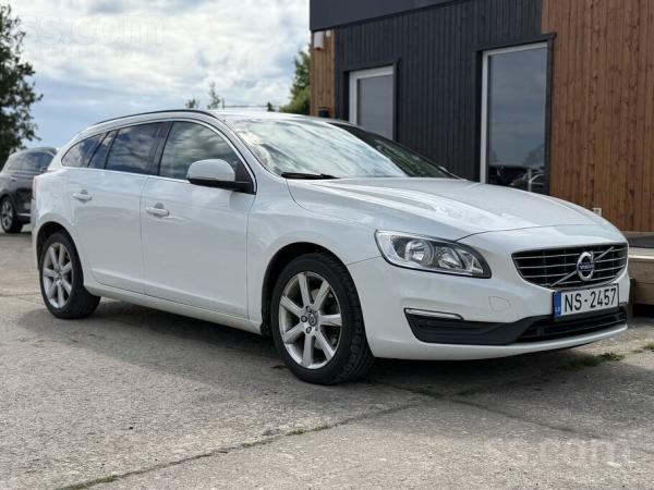Balts Volvo V60 2017 Rīga, ar dzinēja tilpumu 2.00 L un nobraukumu 250 tūkst. km par 3990 €, foto 1 vietnē AUTOMOTO.COM.LV