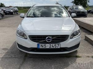 Balts Volvo V60 2017 Rīga, ar dzinēja tilpumu 2.00 L un nobraukumu 250 tūkst. km par 3990 €, foto 3 vietnē AUTOMOTO.COM.LV
