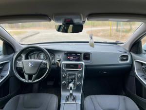 Balts Volvo V60 2017 Rīga, ar dzinēja tilpumu 2.00 L un nobraukumu 192 tūkst. km par 11700 €, foto 16 vietnē AUTOMOTO.COM.LV