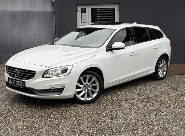 Balts Volvo V60 2017 Talsi, ar dzinēja tilpumu 2.00 L un nobraukumu 180 tūkst. km par 9500 €, foto 1 vietnē AUTOMOTO.COM.LV