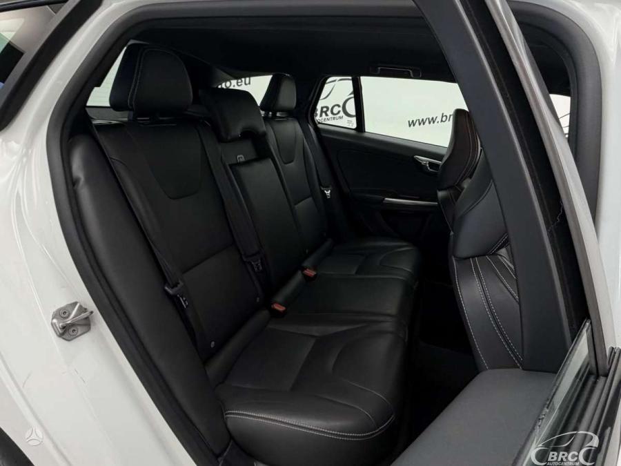 Balts Volvo V60 2017 Viļņa, ar dzinēja tilpumu 1.97 L un nobraukumu 258 tūkst. km par 7300 €, foto 13 vietnē AUTOMOTO.COM.LV
