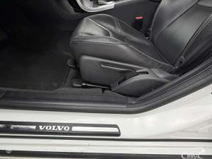 Balts Volvo V60 2017 Viļņa, ar dzinēja tilpumu 1.97 L un nobraukumu 258 tūkst. km par 7300 €, foto 22 vietnē AUTOMOTO.COM.LV