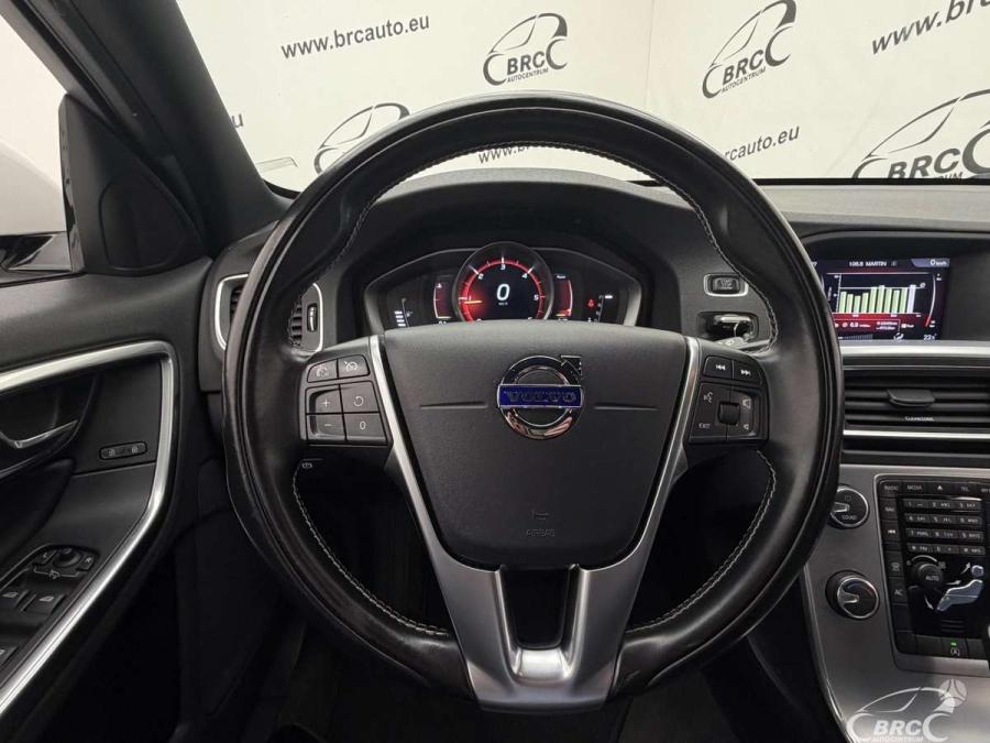Balts Volvo V60 2017 Viļņa, ar dzinēja tilpumu 1.97 L un nobraukumu 258 tūkst. km par 7300 €, foto 28 vietnē AUTOMOTO.COM.LV