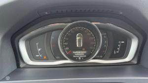 White Volvo V60 2017 in Siauliai, with an engine capacity of 2.40 L and mileage of 386 thousand km for 6700 €, photo 11 on AUTOMOTO.COM.LV