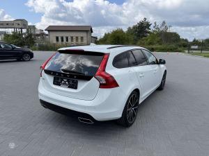 Balts Volvo V60 2017 Telšiai, ar dzinēja tilpumu 1.97 L un nobraukumu 253 tūkst. km par 7700 €, foto 7 vietnē AUTOMOTO.COM.LV