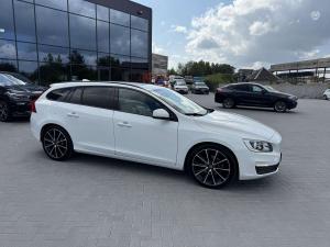 Balts Volvo V60 2017 Telšiai, ar dzinēja tilpumu 1.97 L un nobraukumu 253 tūkst. km par 7700 €, foto 9 vietnē AUTOMOTO.COM.LV