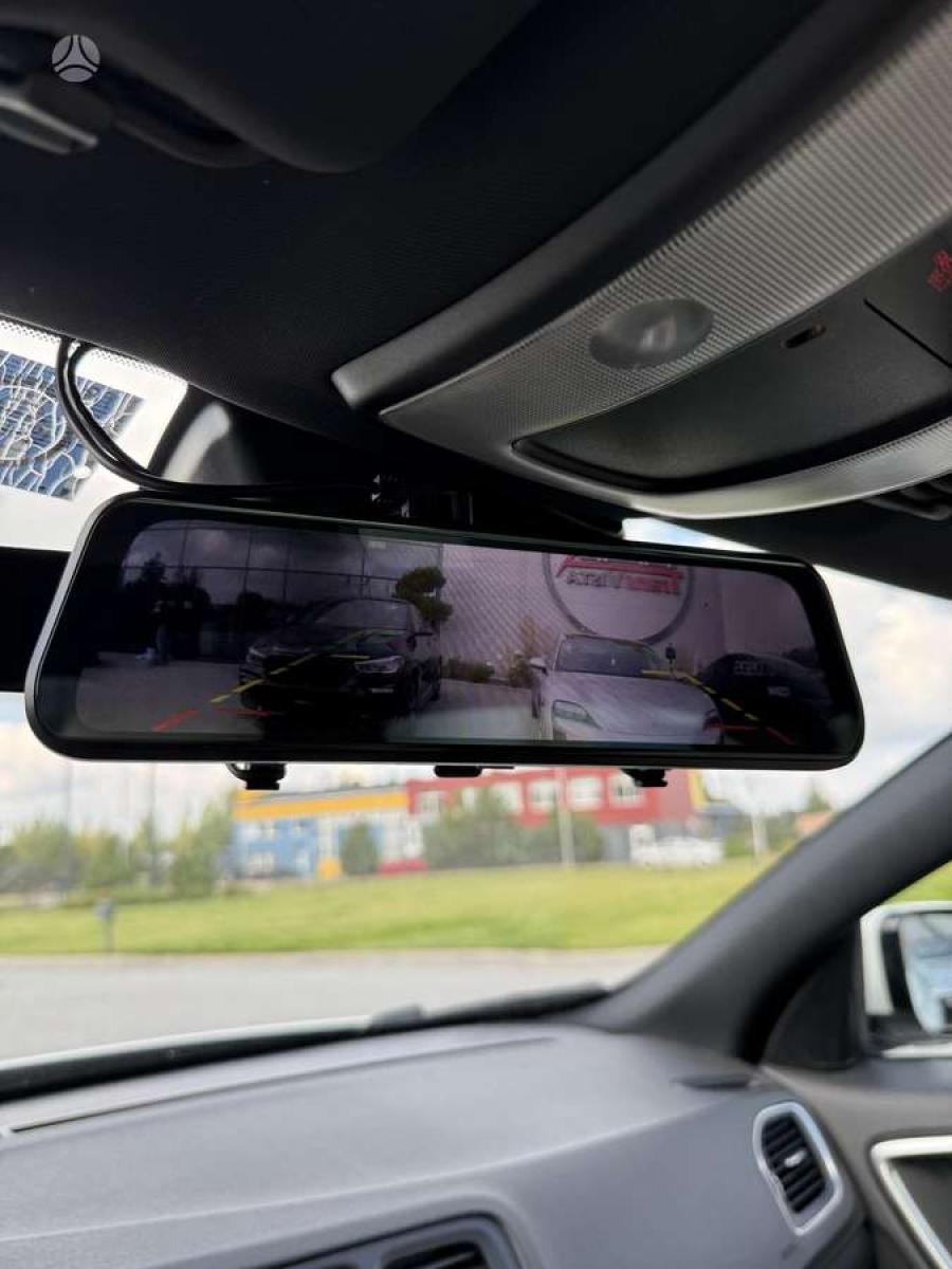 Balts Volvo V60 2017 Telšiai, ar dzinēja tilpumu 1.97 L un nobraukumu 253 tūkst. km par 7700 €, foto 43 vietnē AUTOMOTO.COM.LV