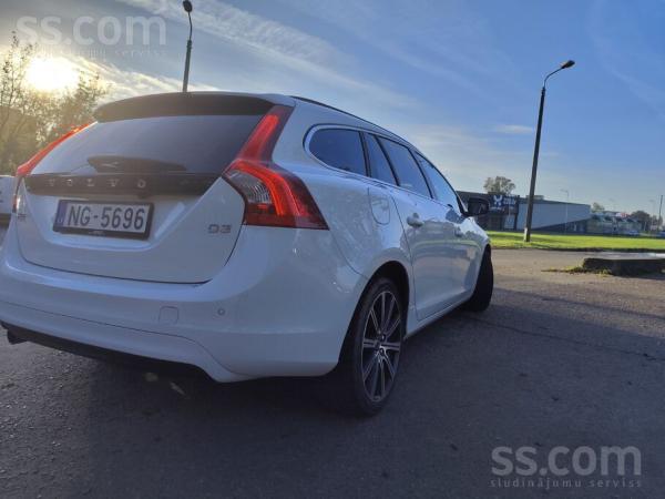 Вольво B60 2017 в Рига на AUTOMOTO.COM.LV Белый Вольво B60 2017 в Рига, объемом двигателя 2.00 л и пробегом 236 тыс. км за 7800 €, фото 7 на AUTOMOTO.COM.LV