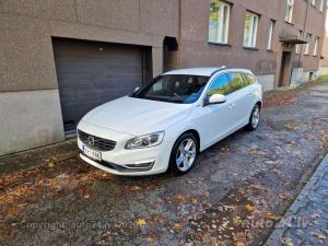 Balts Volvo V60 2017 Tallina, ar dzinēja tilpumu 2.40 L un nobraukumu 266 tūkst. km par 8300 €, foto  vietnē AUTOMOTO.COM.LV