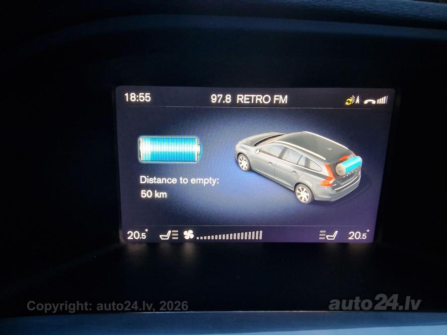 Balts Volvo V60 2017 Tallina, ar dzinēja tilpumu 2.40 L un nobraukumu 266 tūkst. km par 8300 €, foto 4 vietnē AUTOMOTO.COM.LV
