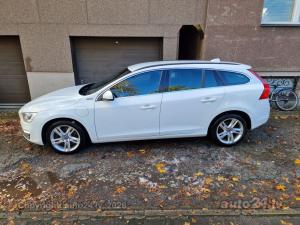 Balts Volvo V60 2017 Tallina, ar dzinēja tilpumu 2.40 L un nobraukumu 266 tūkst. km par 8300 €, foto 9 vietnē AUTOMOTO.COM.LV