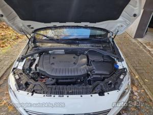 Balts Volvo V60 2017 Tallina, ar dzinēja tilpumu 2.40 L un nobraukumu 266 tūkst. km par 8300 €, foto 19 vietnē AUTOMOTO.COM.LV
