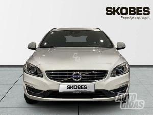White Volvo V60 2018 in Kaunas, with an engine capacity of 0.00 L and mileage of 87 thousand km for 22834 €, photo 20 on AUTOMOTO.COM.LV