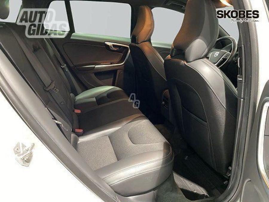 White Volvo V60 2018 in Kaunas, with an engine capacity of 0.00 L and mileage of 87 thousand km for 22834 €, photo 27 on AUTOMOTO.COM.LV