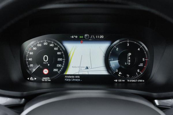 Balts Volvo V60 2018 Mārupe, ar dzinēja tilpumu 2.00 L un nobraukumu 164 tūkst. km par 18450 €, foto 11 vietnē AUTOMOTO.COM.LV