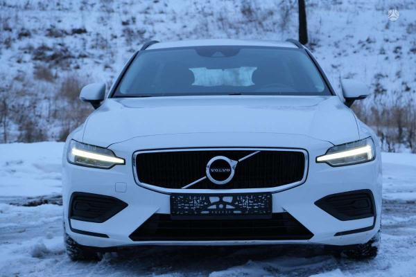 White Volvo V60 2018 in Kaunas, with an engine capacity of 1.97 L and mileage of 274 thousand km for 12400 €, photo 5 on AUTOMOTO.COM.LV