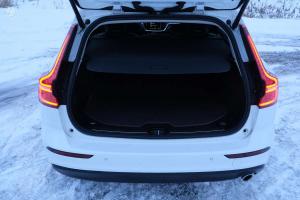 Balts Volvo V60 2018 Kauņa, ar dzinēja tilpumu 1.97 L un nobraukumu 274 tūkst. km par 12400 €, foto 22 vietnē AUTOMOTO.COM.LV