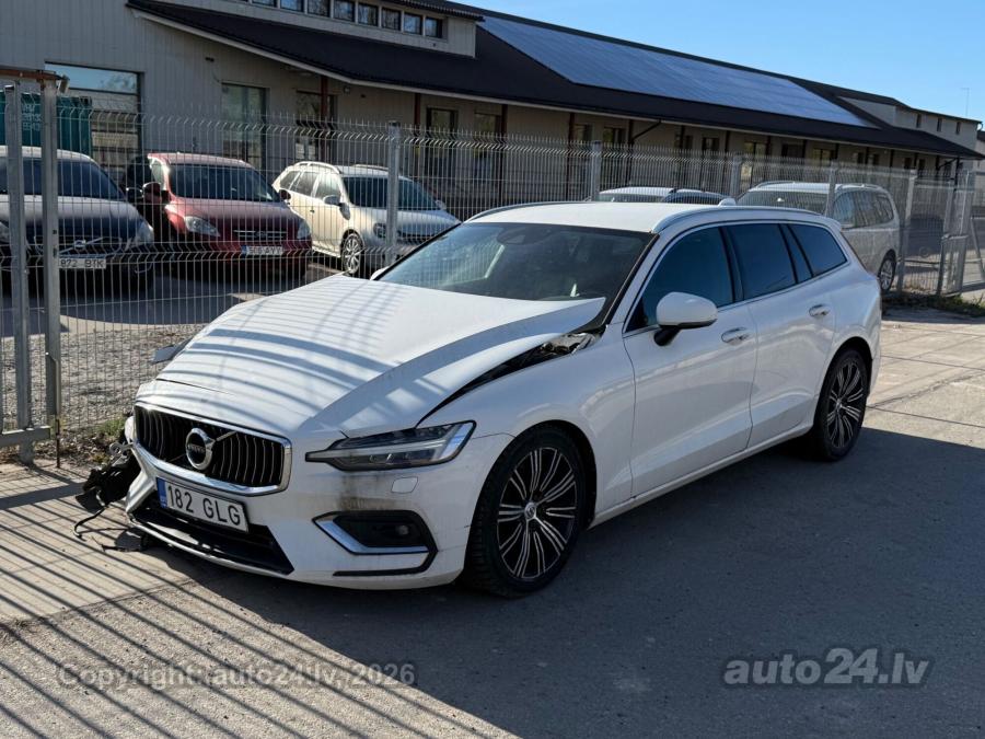Balts Volvo V60 2018 Tartu, ar dzinēja tilpumu 2.00 L un nobraukumu 0 tūkst. km par 6000 €, foto 1 vietnē AUTOMOTO.COM.LV
