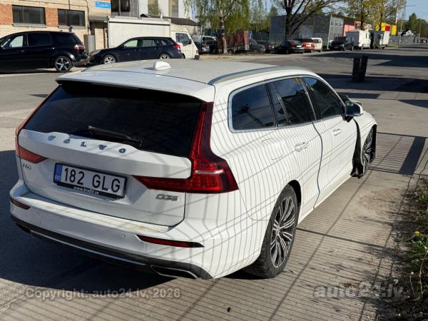 Белый Вольво B60 2018 в Тарту, объемом двигателя 2.00 л и пробегом 0 тыс. км за 6000 €, фото 6 на AUTOMOTO.COM.LV