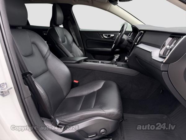 Balts Volvo V60 2018 Pērnava, ar dzinēja tilpumu 2.00 L un nobraukumu 188 tūkst. km par 16900 €, foto 5 vietnē AUTOMOTO.COM.LV