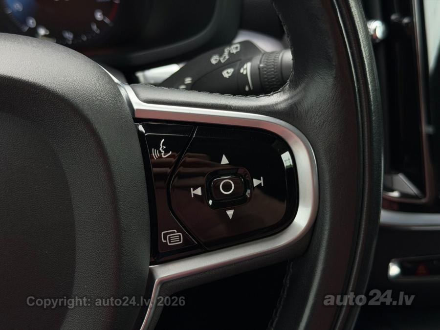 Balts Volvo V60 2018 Pērnava, ar dzinēja tilpumu 2.00 L un nobraukumu 188 tūkst. km par 16900 €, foto 19 vietnē AUTOMOTO.COM.LV