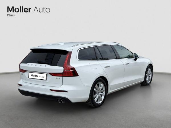 Balts Volvo V60 2018 Pērnava, ar dzinēja tilpumu 2.00 L un nobraukumu 188 tūkst. km par 16900 €, foto 2 vietnē AUTOMOTO.COM.LV
