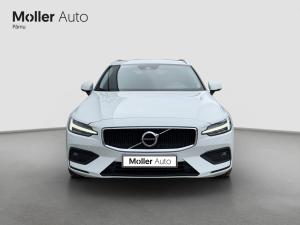 White Volvo V60 2018 in Parnu, with an engine capacity of 2.00 L and mileage of 188 thousand km for 16900 €, photo 4 on AUTOMOTO.COM.LV