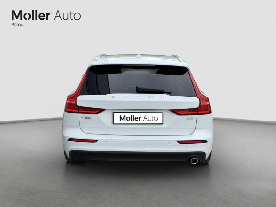 White Volvo V60 2018 in Parnu, with an engine capacity of 2.00 L and mileage of 188 thousand km for 16900 €, photo 5 on AUTOMOTO.COM.LV