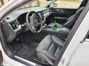 Balts Volvo V60 2018 Rīga, ar dzinēja tilpumu 2.00 L un nobraukumu 250 tūkst. km par 14700 €, foto 5 vietnē AUTOMOTO.COM.LV