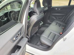 Balts Volvo V60 2018 Rīga, ar dzinēja tilpumu 2.00 L un nobraukumu 250 tūkst. km par 14700 €, foto 6 vietnē AUTOMOTO.COM.LV