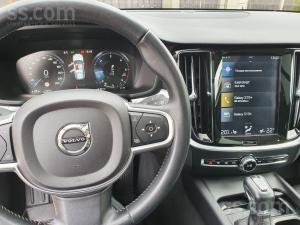 Balts Volvo V60 2018 Rīga, ar dzinēja tilpumu 2.00 L un nobraukumu 250 tūkst. km par 14700 €, foto 9 vietnē AUTOMOTO.COM.LV
