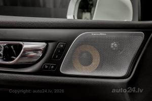 Белый Вольво B60 2018 в Пярну, объемом двигателя 2.00 л и пробегом 233 тыс. км за 17990 €, фото 25 на AUTOMOTO.COM.LV