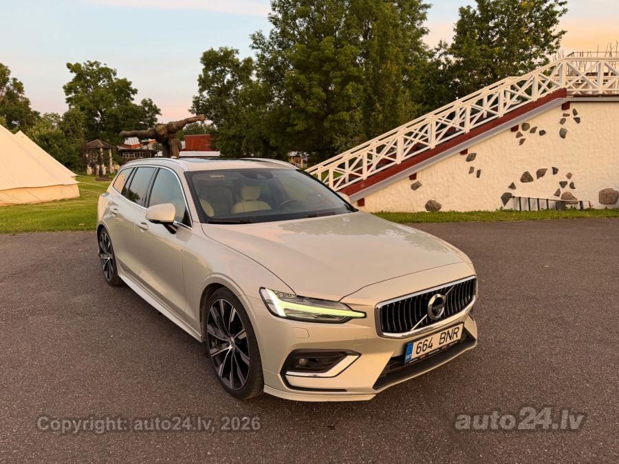 Белый Вольво B60 2018 в Таллин, объемом двигателя 2.00 л и пробегом 151 тыс. км за 22900 €, фото 1 на AUTOMOTO.COM.LV