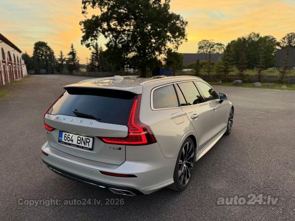Белый Вольво B60 2018 в Таллин, объемом двигателя 2.00 л и пробегом 151 тыс. км за 22900 €, фото 3 на AUTOMOTO.COM.LV